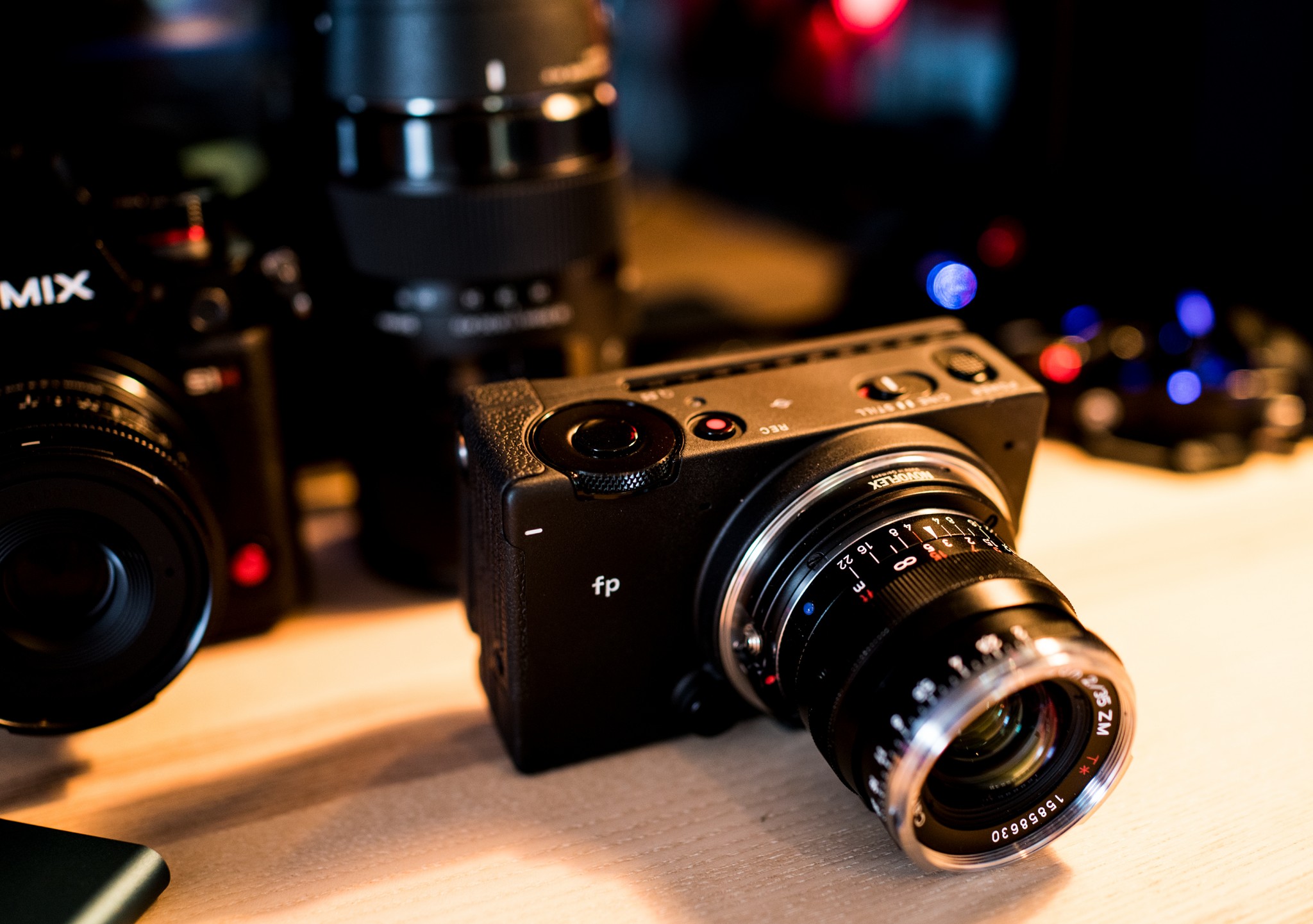 cinema dng – EOSHD.com – Filmmaking Gear and Camera Reviews